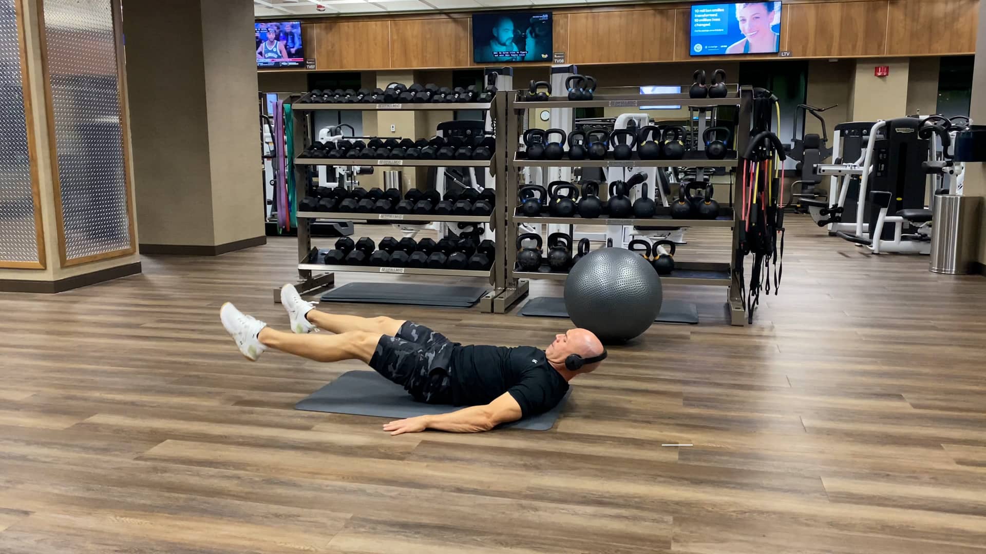 LAYING SUPINE SCISSORS KICKS on Vimeo