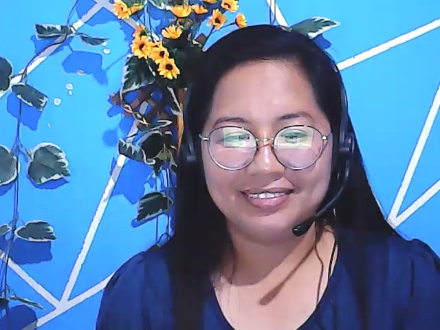 Evelyn P. tutor video introduction on Preply on Vimeo