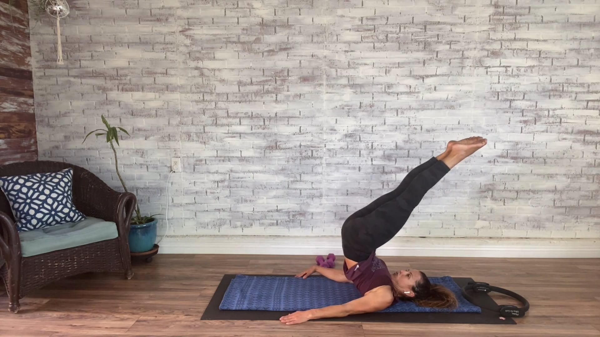 37min Classical Pilates Mat Sequence (brisk pace) on Vimeo