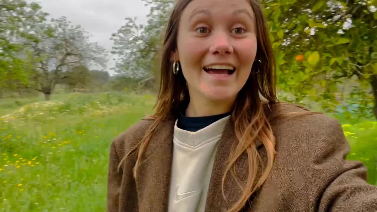 Giulia W. tutor video introduction on Preply on Vimeo