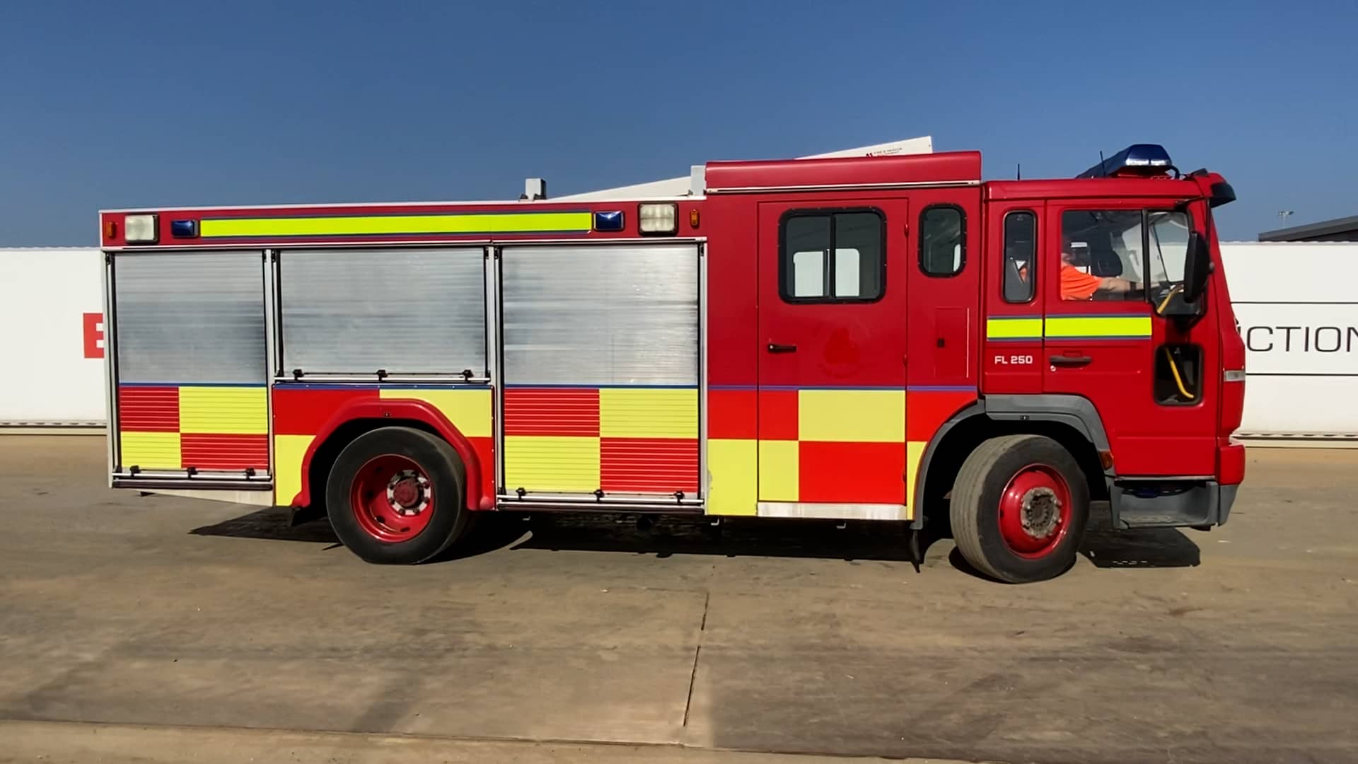 Volvo FL250 4x2 Fire Engine on Vimeo