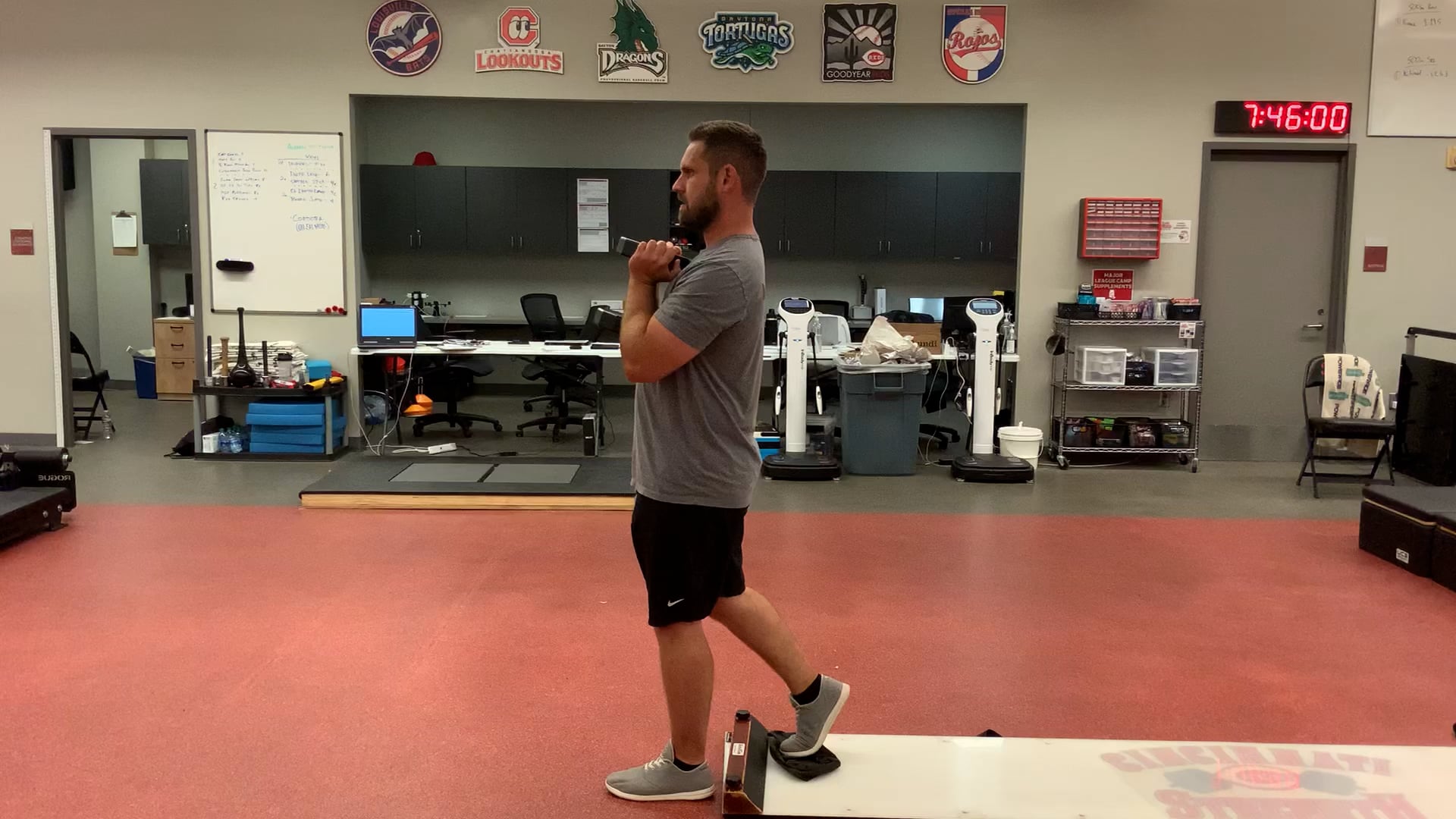 DB Goblet Slide Board Reverse Lunge on Vimeo