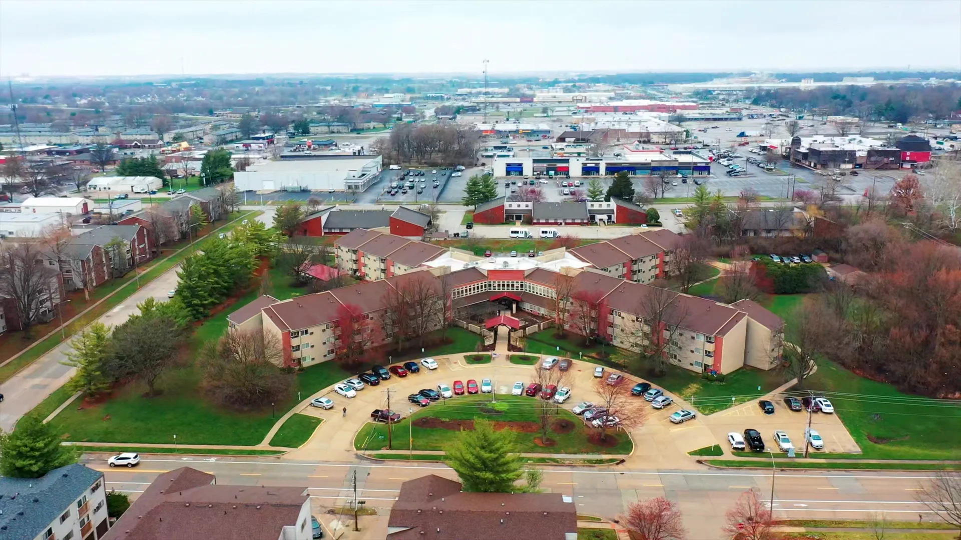 Round Barn Manor Apartments on Vimeo