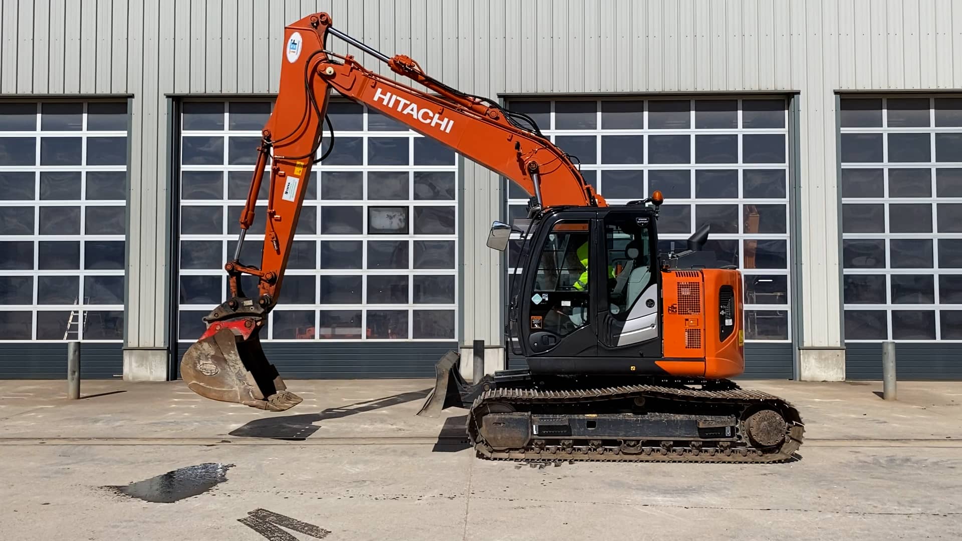 Hitachi ZX135USBL-6 700mm Pads, Blade, CV, QH, Piped, Blindspot ...