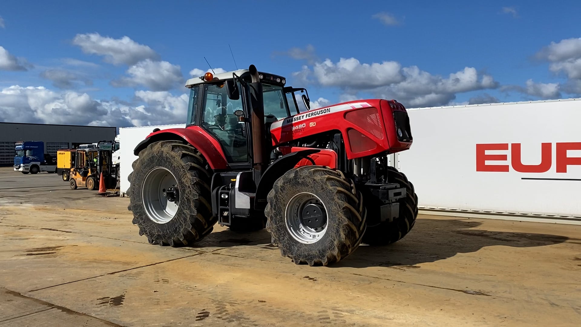 Massey Ferguson 8480 DYNA-VT 4WD Tractor on Vimeo