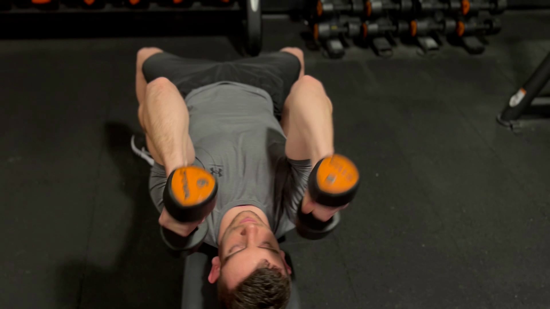 Extension des bras couché avec haltères on Vimeo