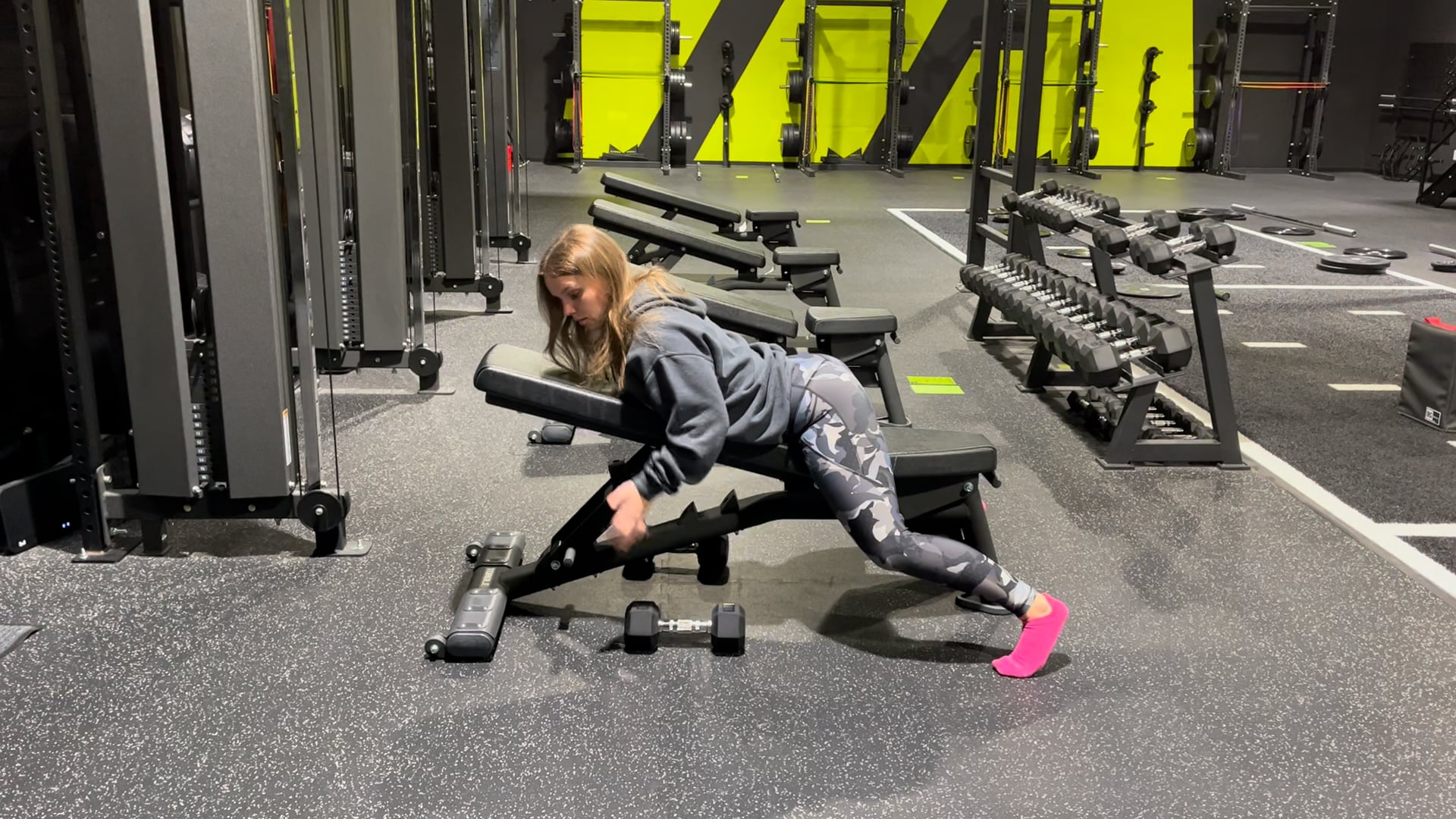 Low inclined chest to bench DB Rows on Vimeo