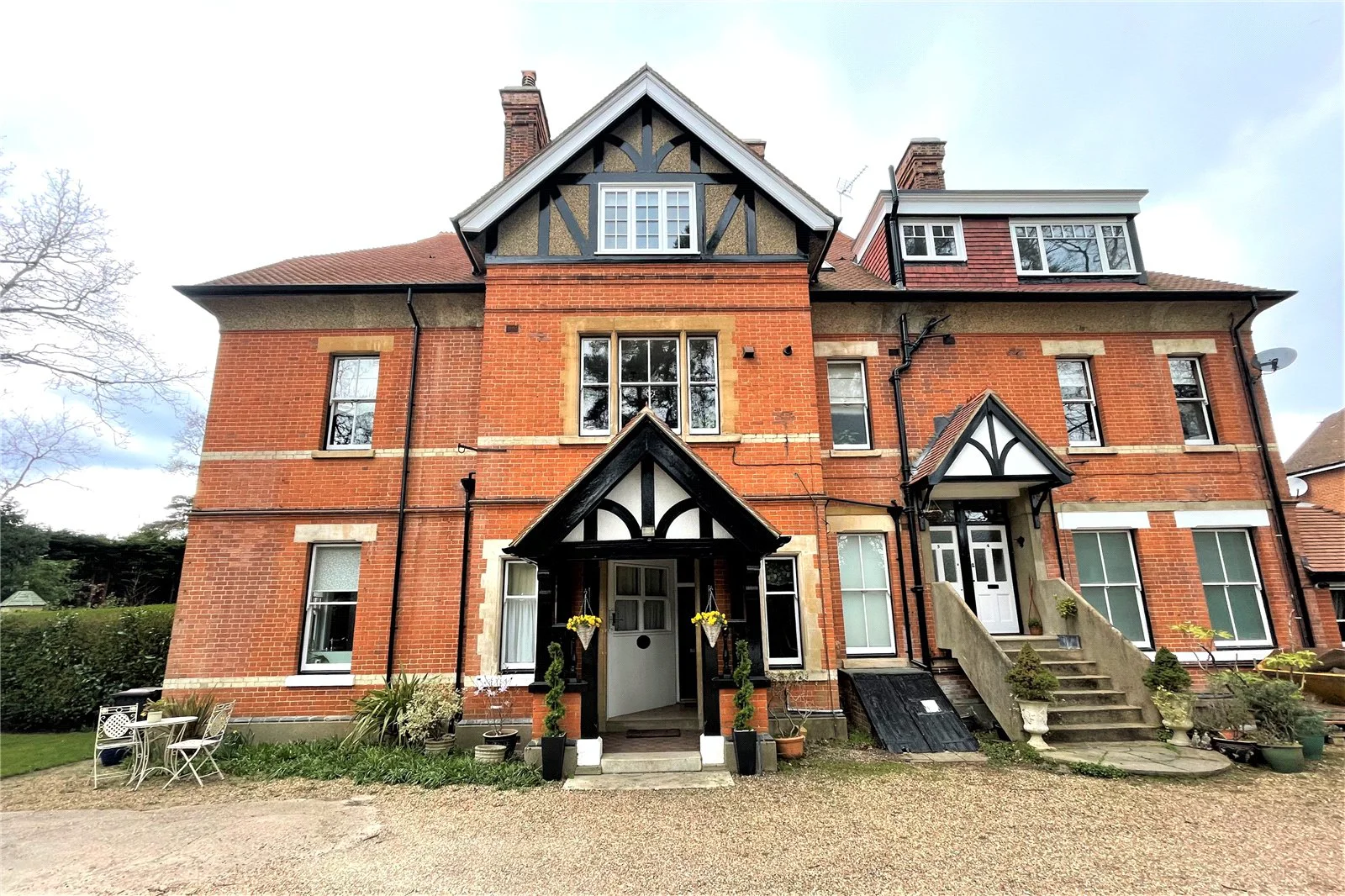 Darrington, Springfield Road, Camberley, GU15 1AB on Vimeo