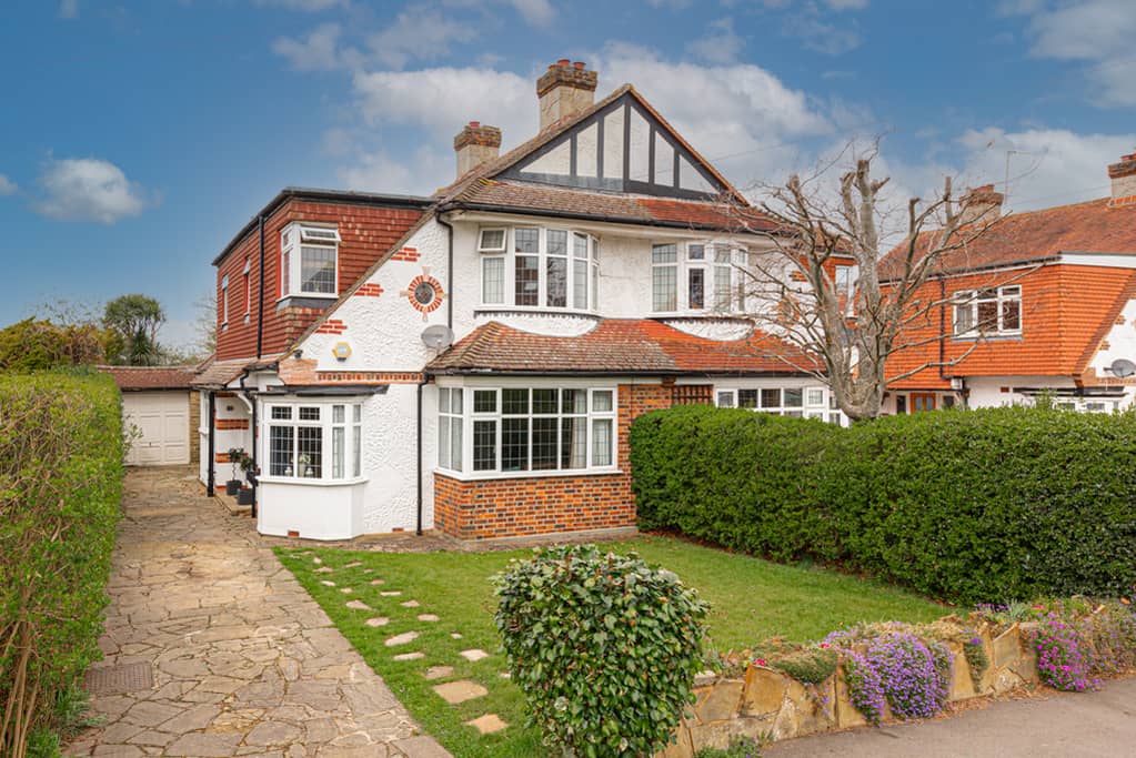 Chadacre Road, Stoneleigh - The Personal Agent on Vimeo