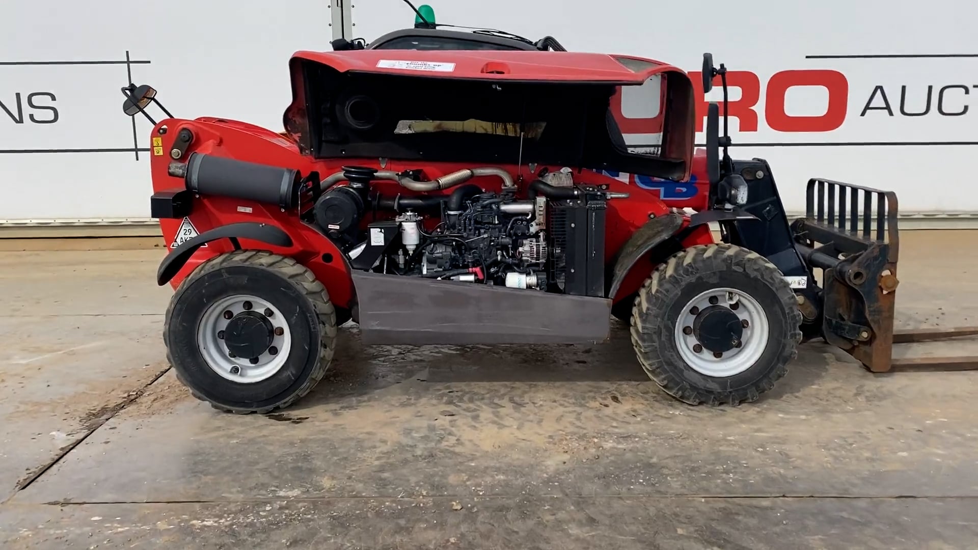 Manitou MT625 Turbo Telehandler on Vimeo