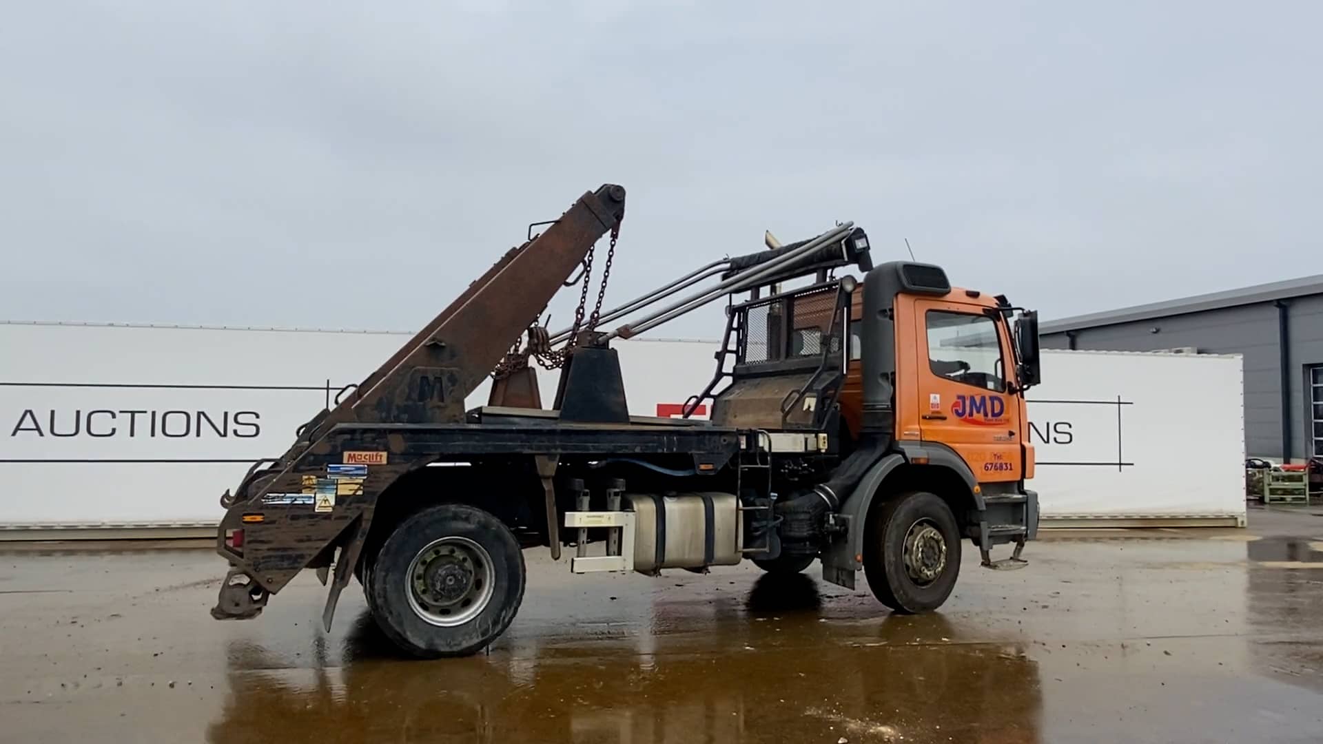 Mercedes 1824 4x2 Skip Loader Lorry on Vimeo