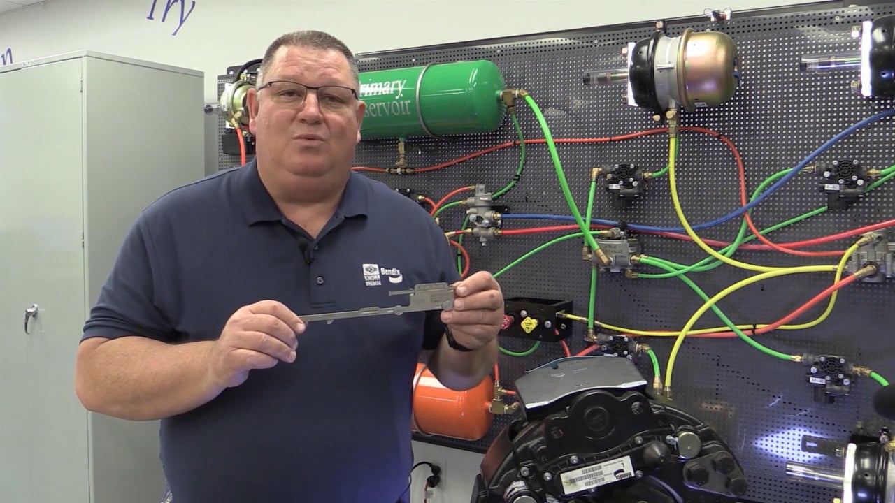 How to Use the Bendix Air Disc Brake Pad Wear Gauge Tool (BW5062) on Vimeo