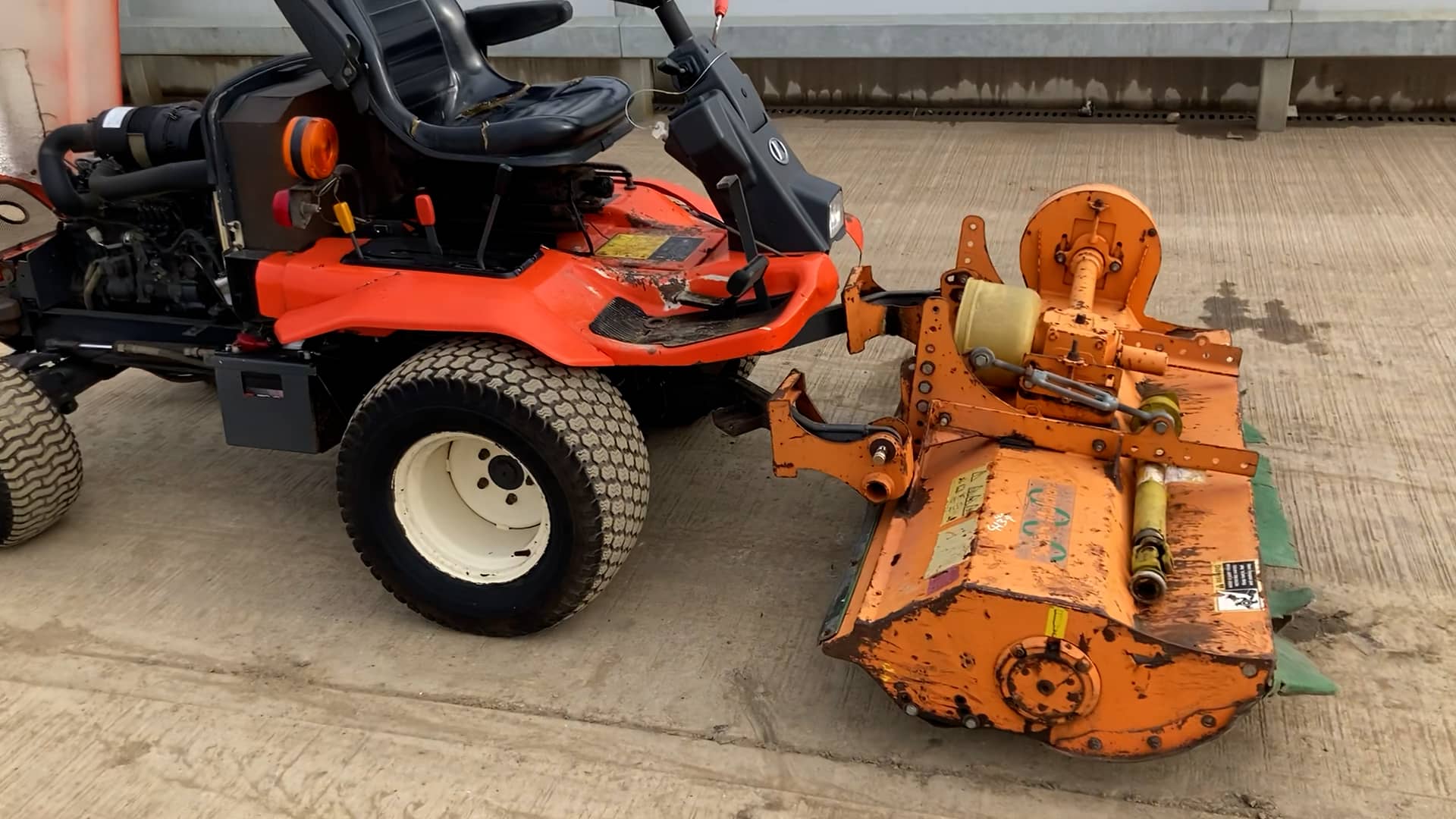 Kubota F3060 Diesel Ride on Lawnmower on Vimeo
