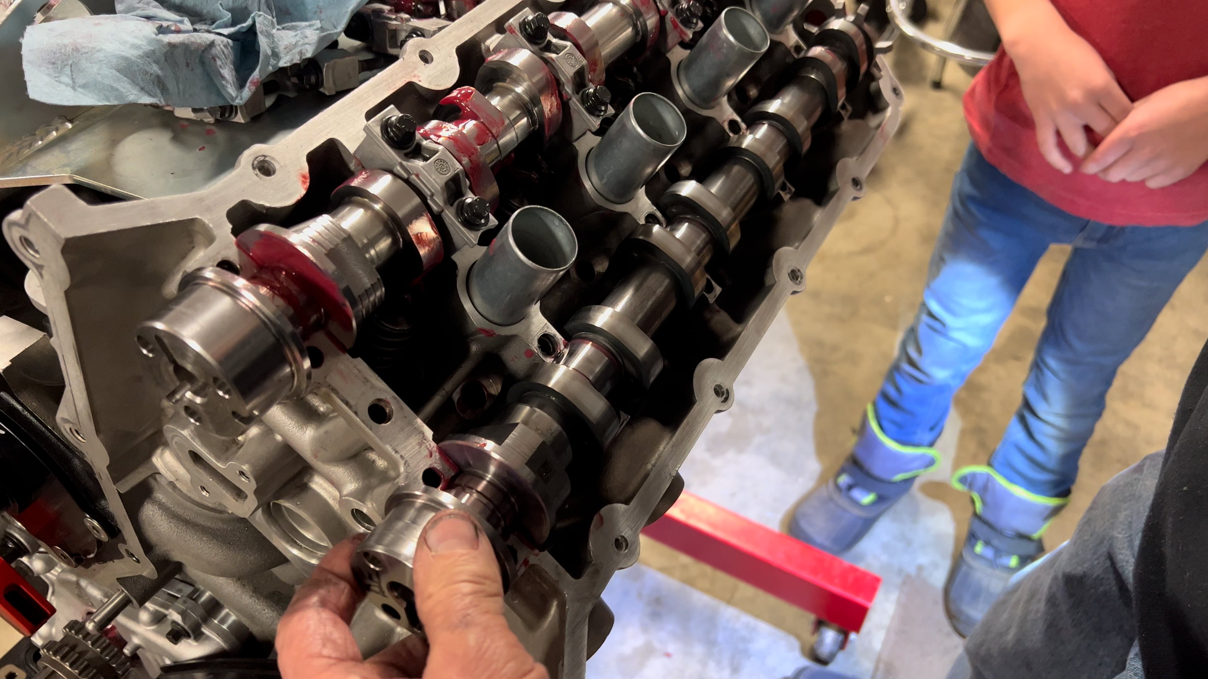 Boss 302 Cams - No Caps on Vimeo