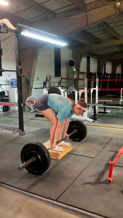 Rounded Back Deficit Deadlifts.mp4 on Vimeo
