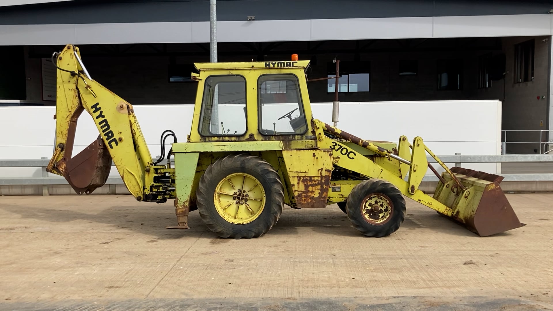 Hymac 370C Backhoe Loader on Vimeo