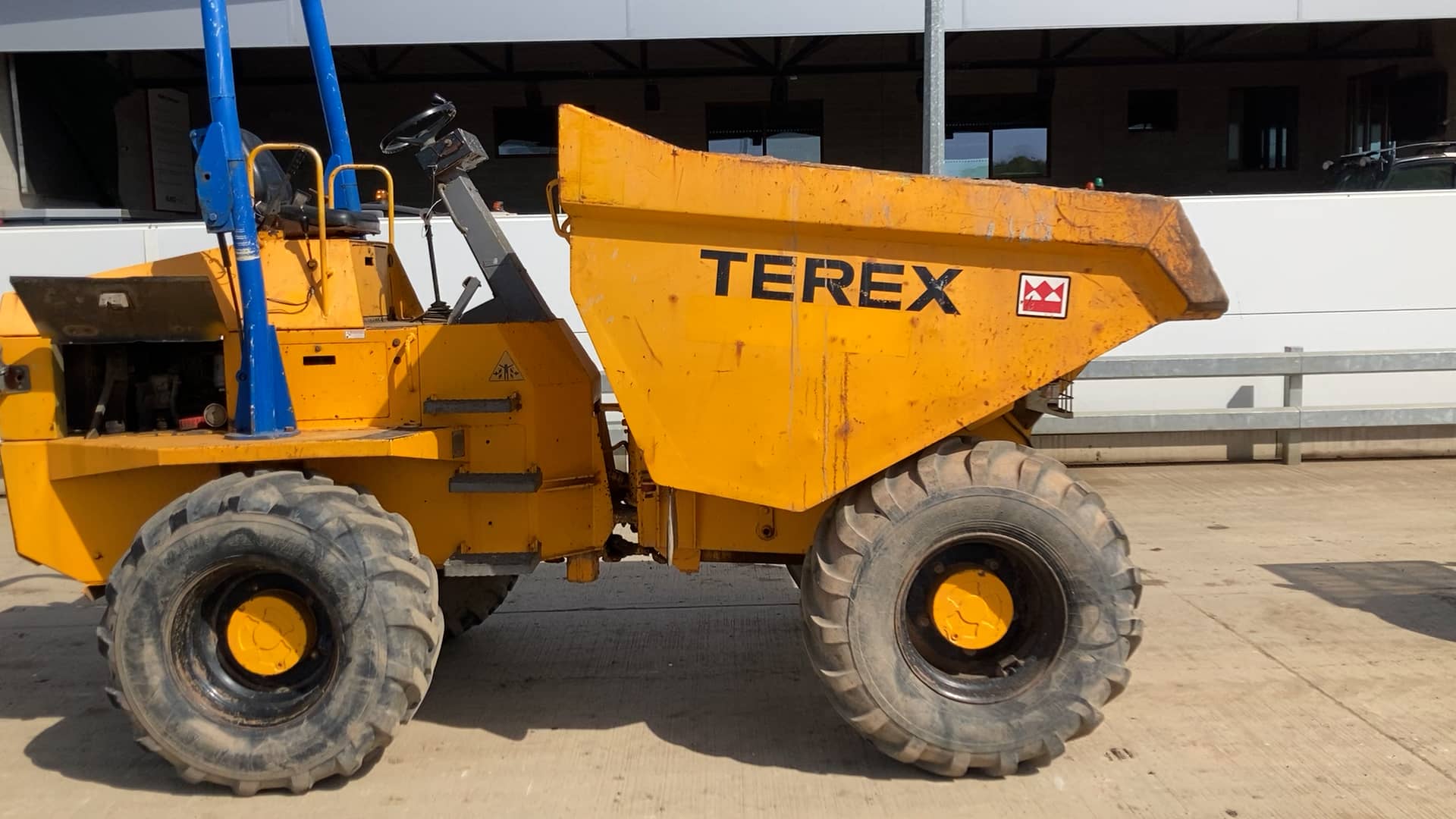 Benford 9 Ton Dumper on Vimeo