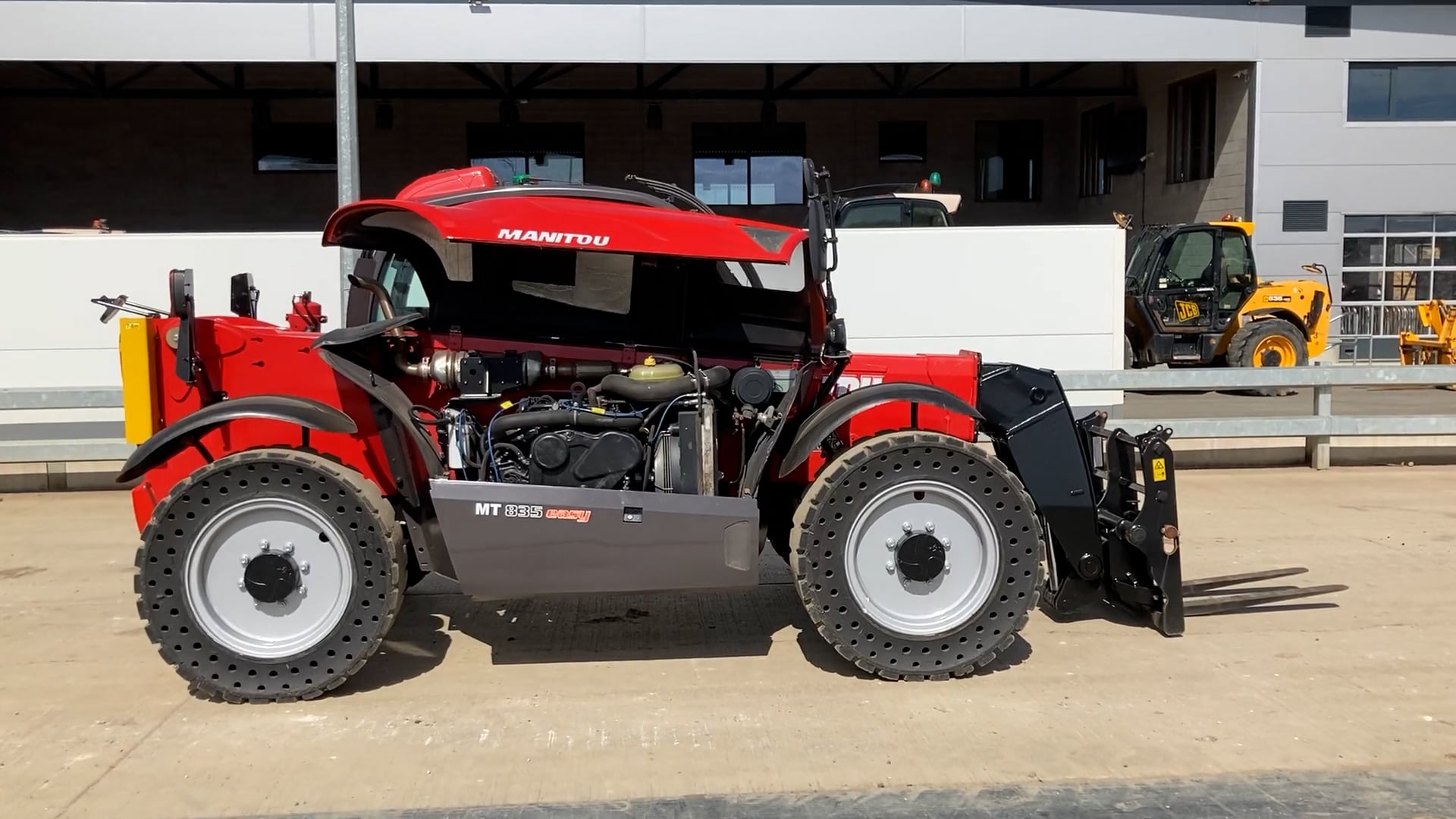 Manitou MT835 EASY 75D ST3B S1 Turbo Telehandler on Vimeo