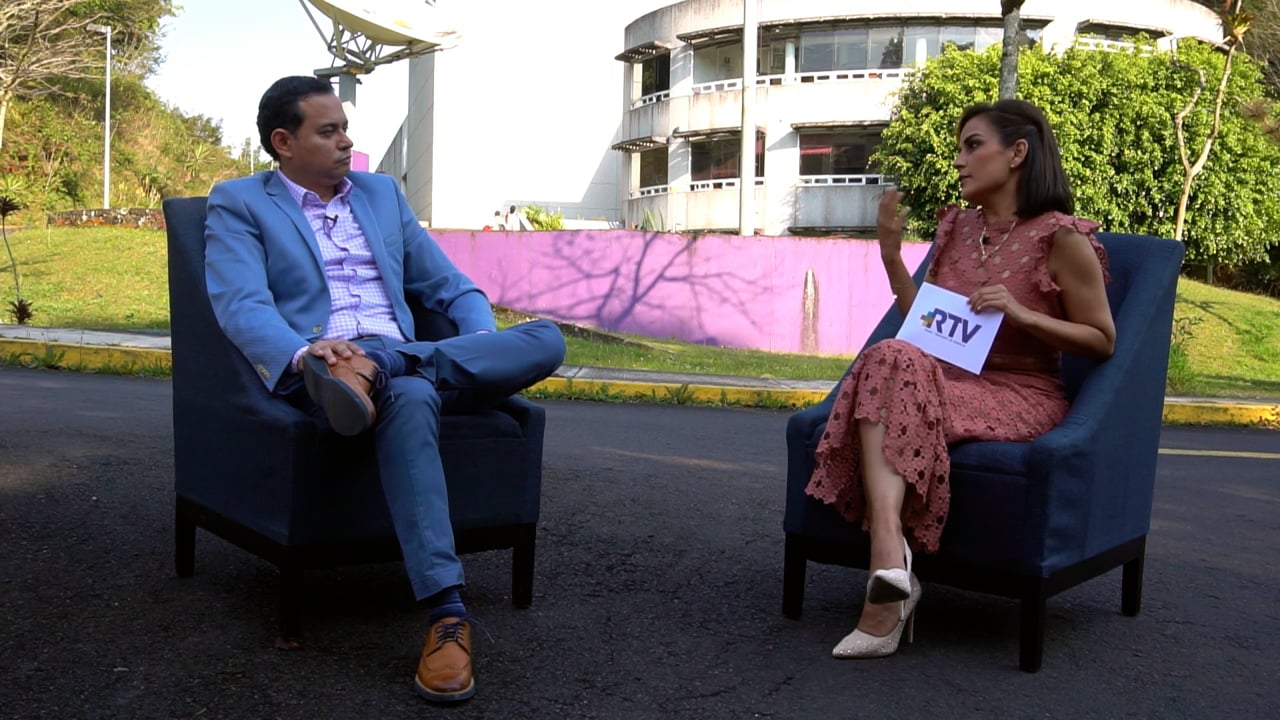 Disfruta de Víctor Hugo Cisneros Hernández, Reconociendo Todas las ...