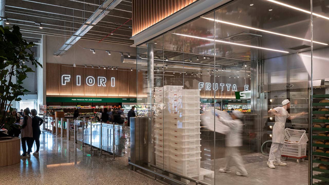 Reinventing the Global Supermarket Layout - Esselunga (Italy ...