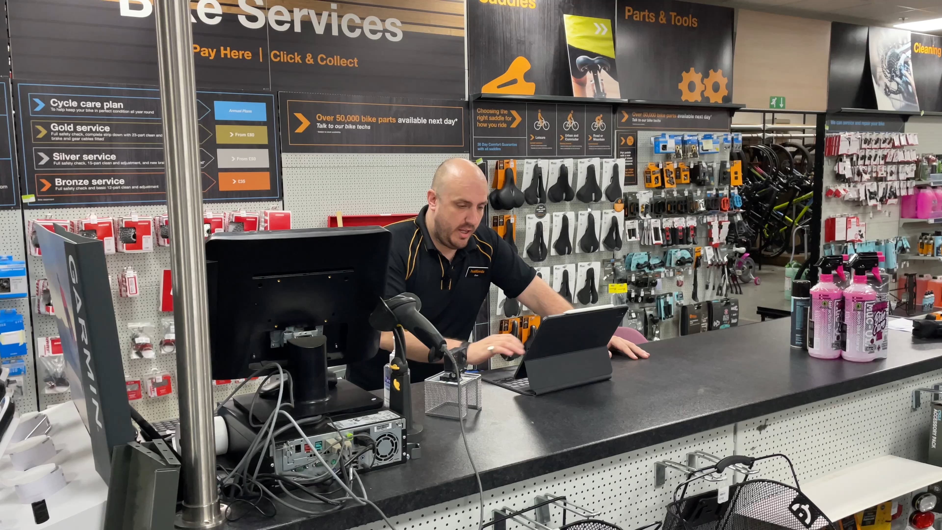 Bad Pitstop on Vimeo