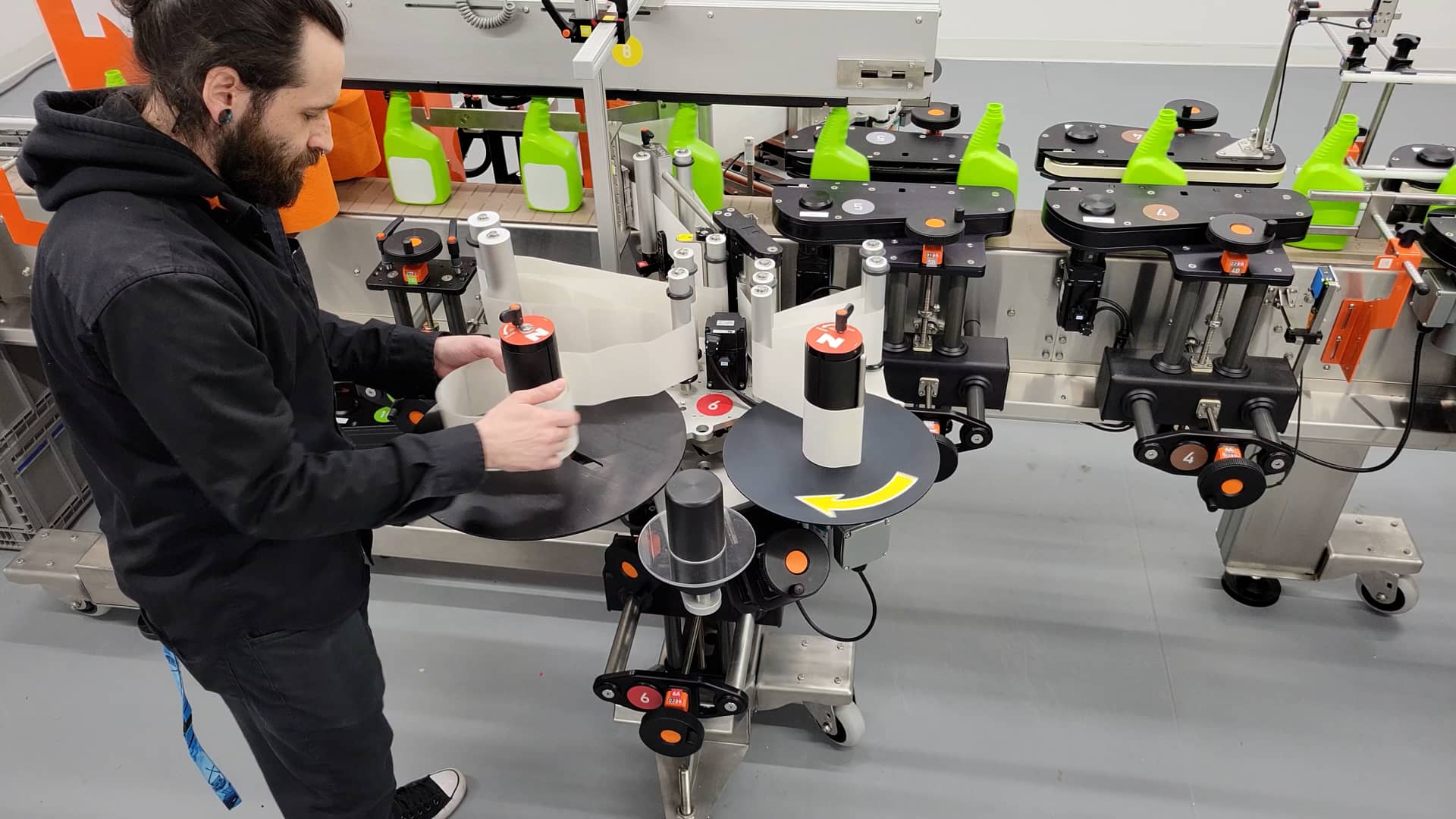 On-The-Fly Label Roll Splicing Station on Vimeo