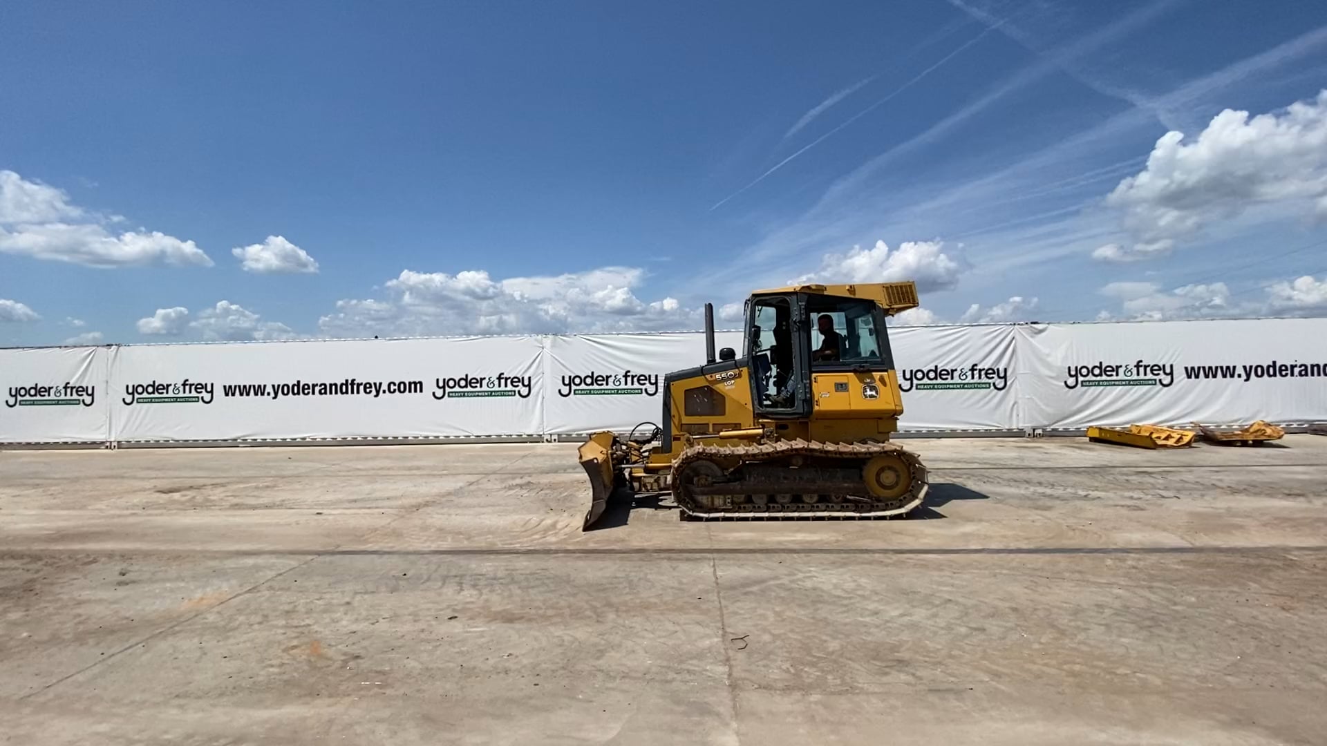 John Deere 550J LGP Dozer on Vimeo
