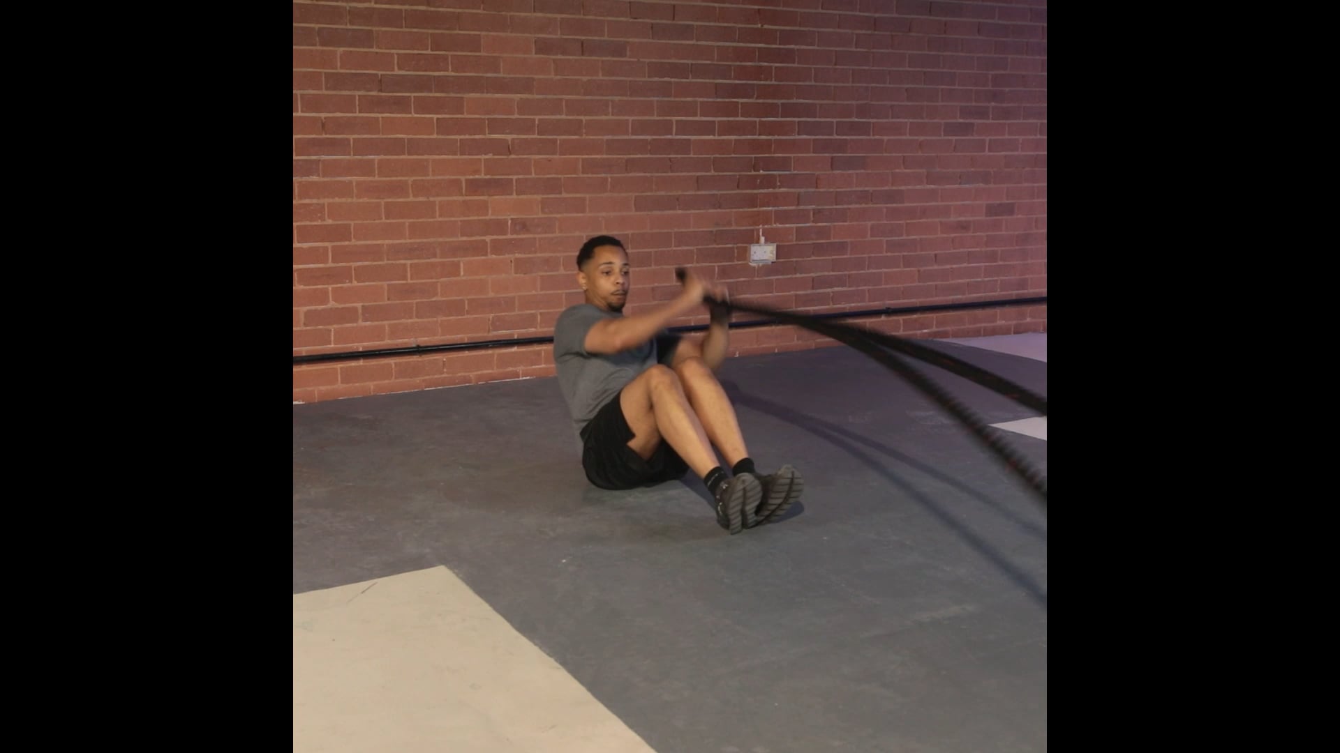 EID1132 - Battle Rope Rainbows (feet down) on Vimeo