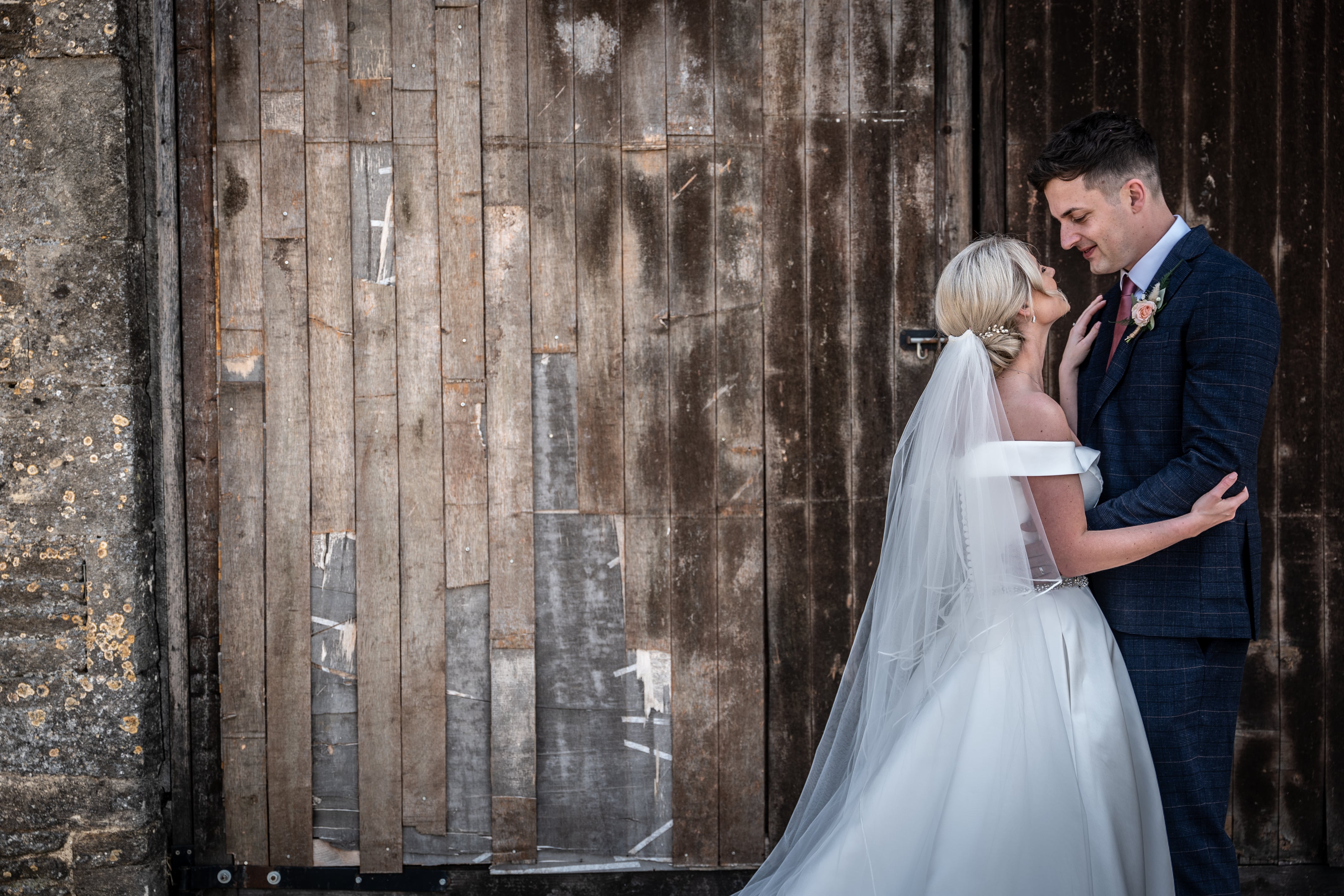 Mr & Mrs Lipscombe highlights.mp4 on Vimeo