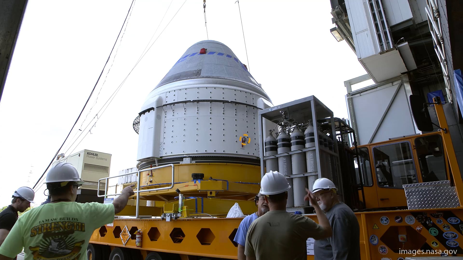 Boeing Starliner Assembly on the Launch Pad on Vimeo