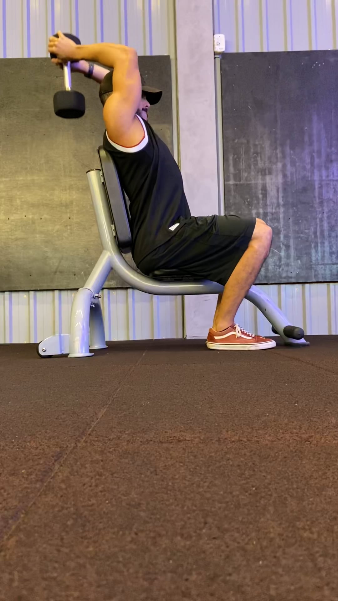 Triceps francês com halter on Vimeo