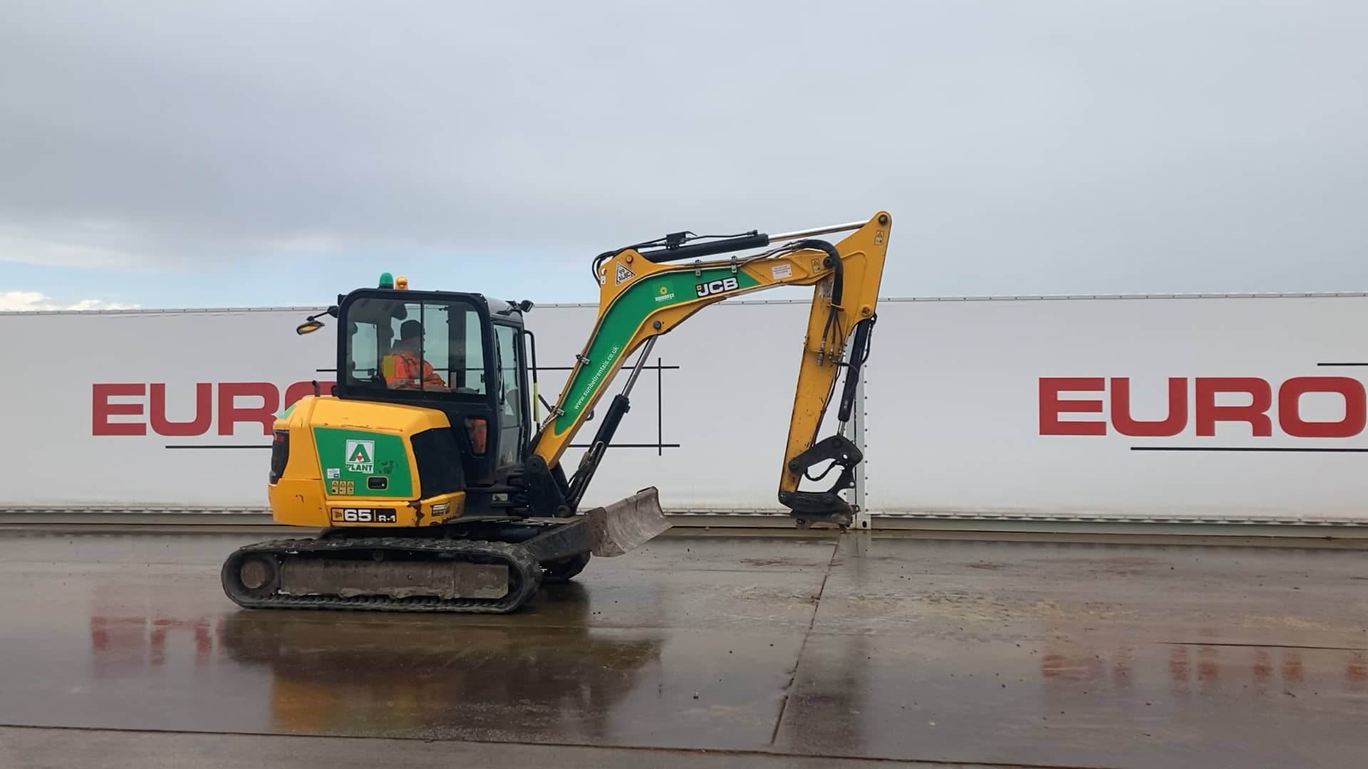 JCB 65R-1 Rubber Tracks on Vimeo