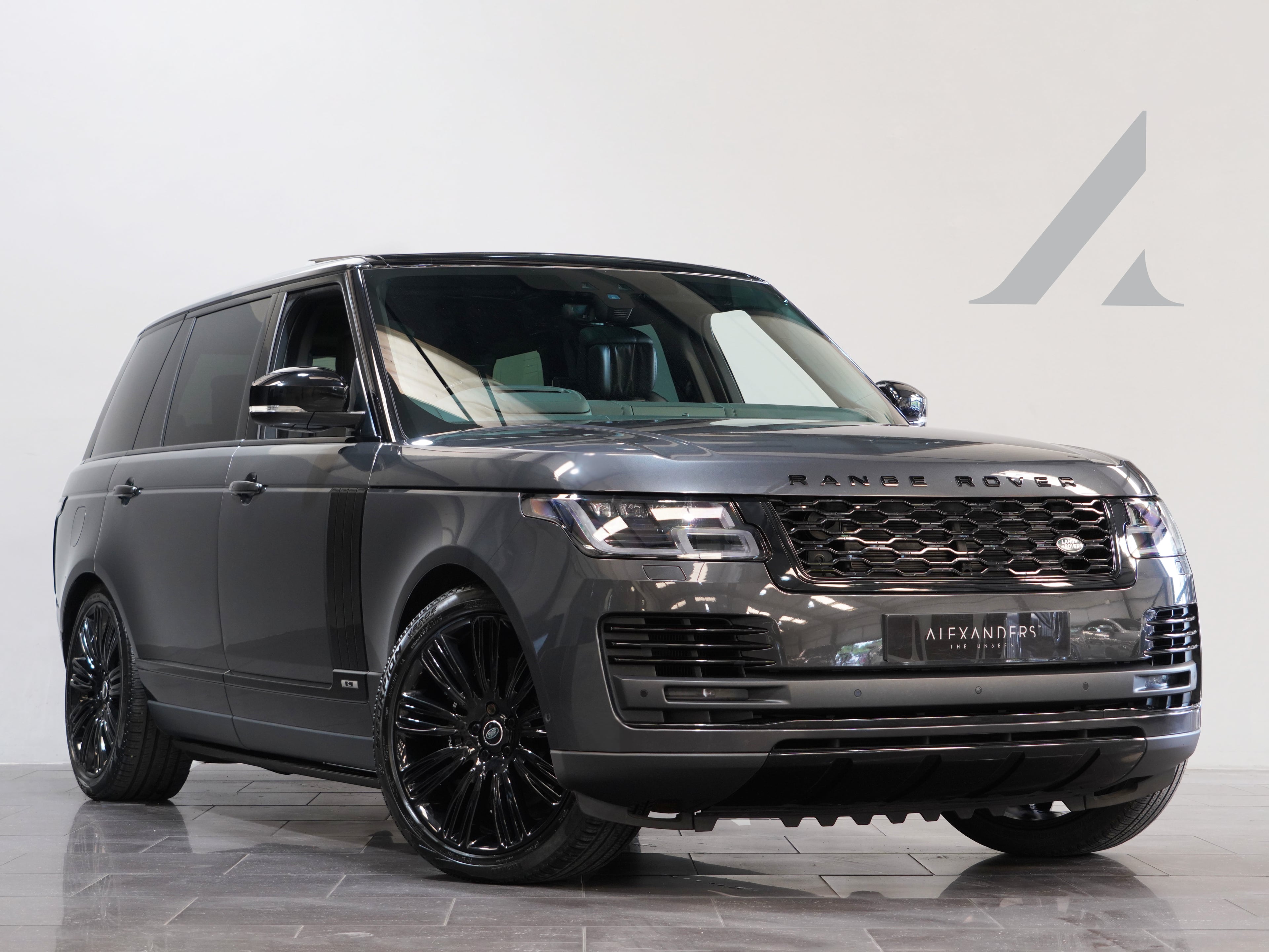 2019 Range Rover Autobiography LWB V8 Auto Walkaround on Vimeo