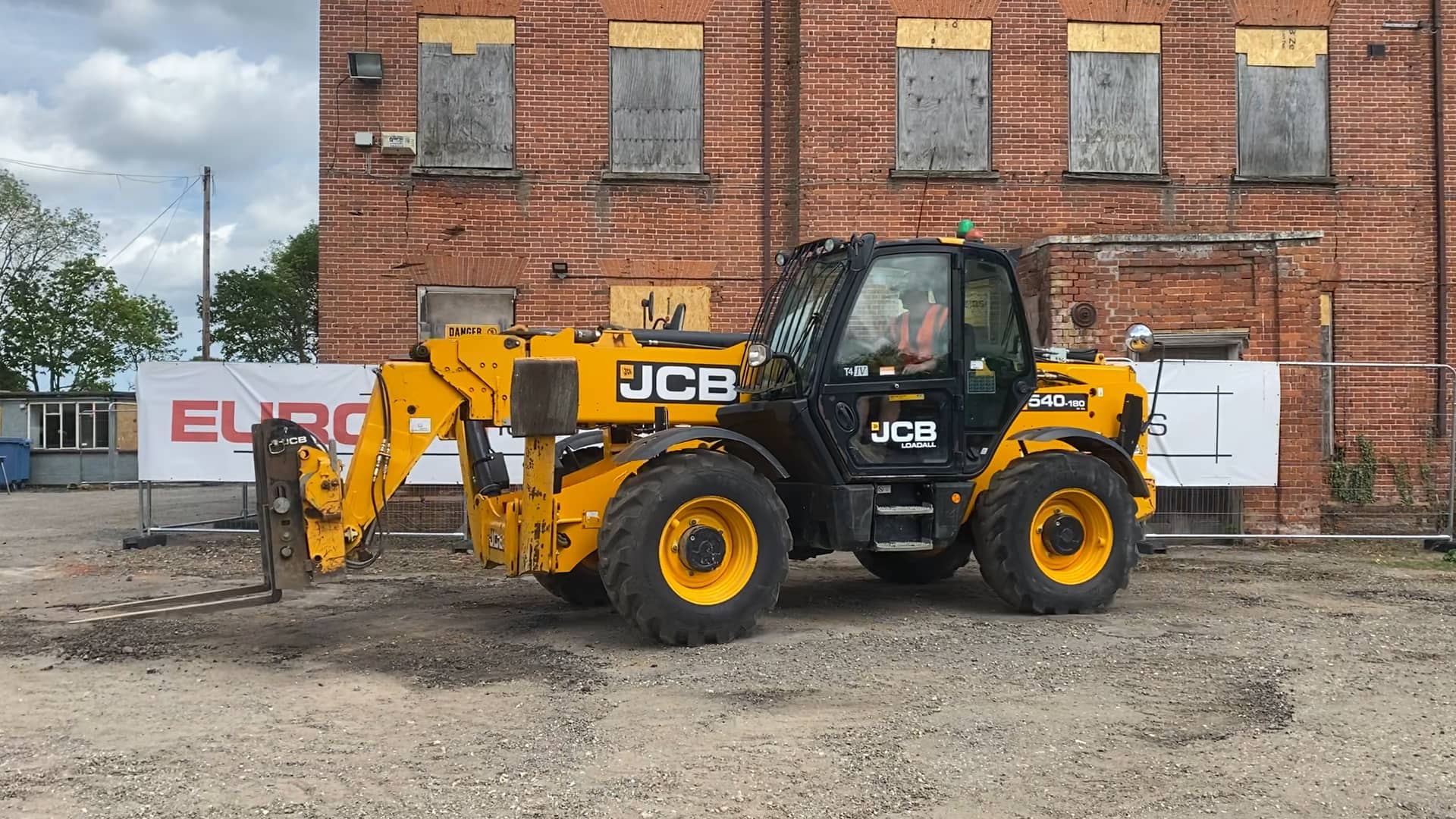 JCB 540-180 Hi Viz Turbo Powershift Telehandler - GB Digger Hire -May ...