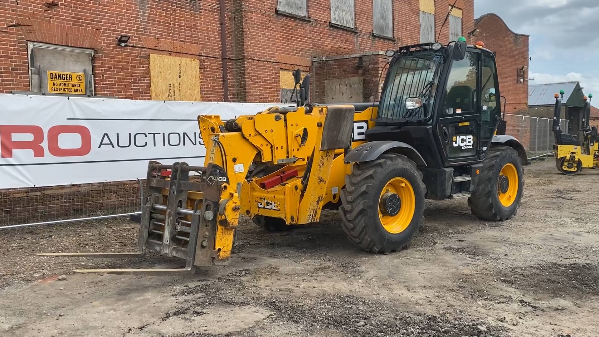 JCB 540-180 Hi Viz Turbo Powershift Telehandler - GB Digger Hire -May ...