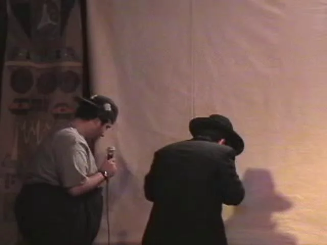 Mogen Av CD 2004: Middos Machine Play