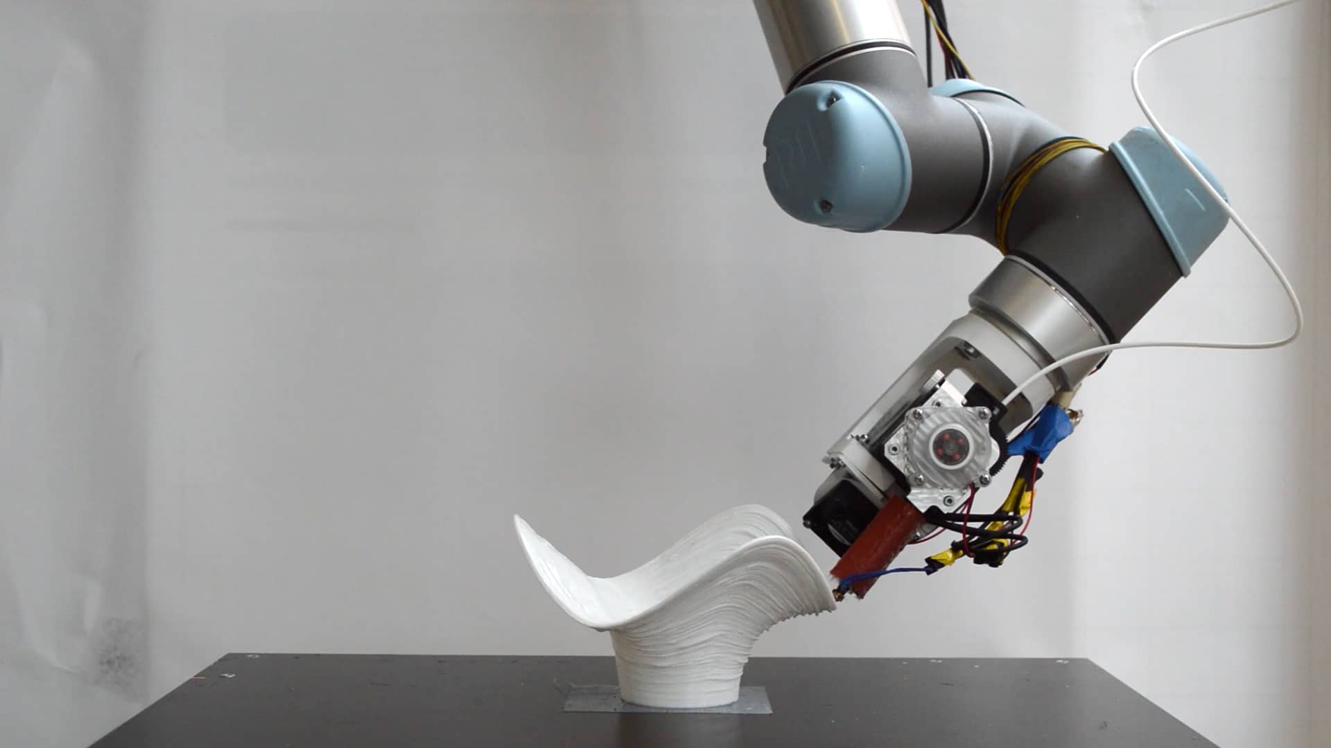 non-planar-3d-printing-of-a-curved-surface-on-vimeo