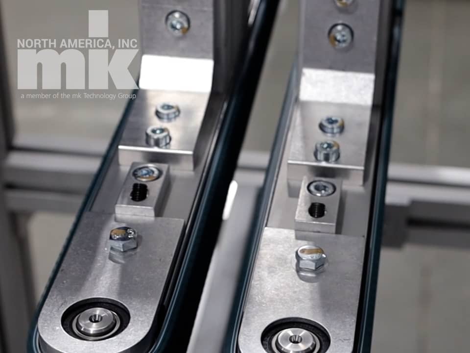 Side Grip Belt Conveyor on Vimeo