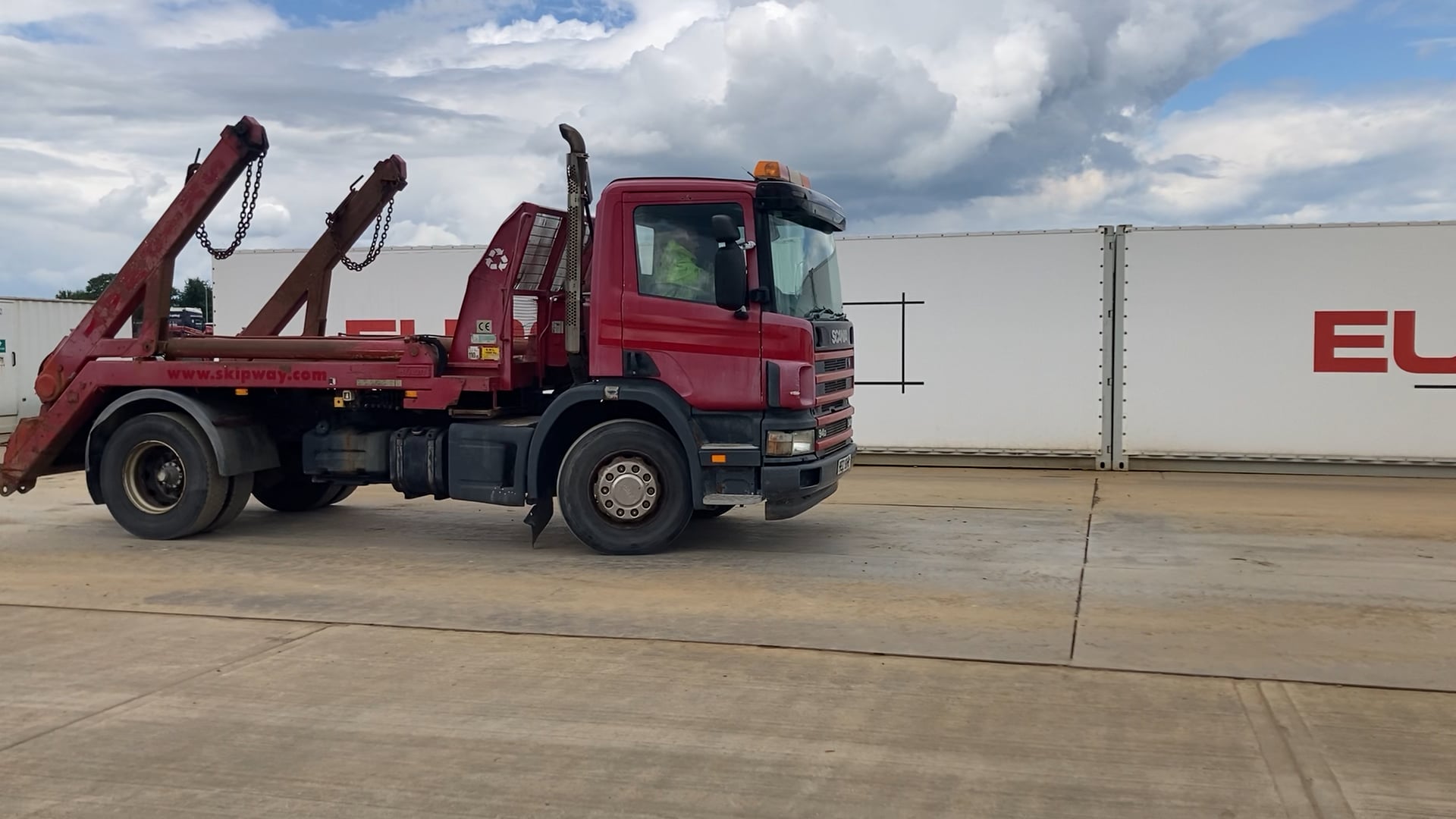 Scania 94D-230 4x2 Skip Loader Lorry - Leeds June 22 on Vimeo