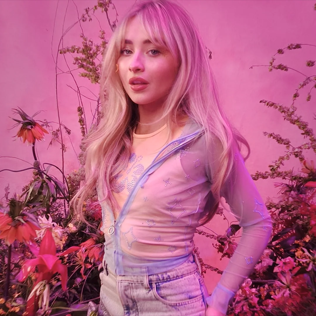 Samsung 2022 : Live Lock screens with Sabrina Carpenter on Vimeo