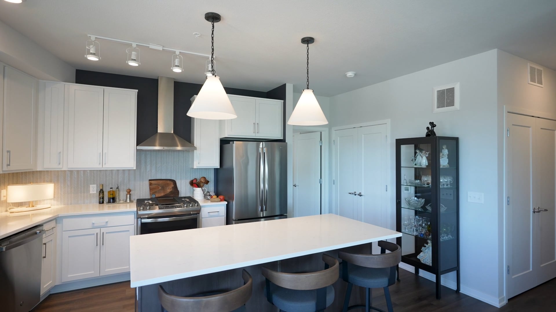 Emrik•SV Three Bedroom on Vimeo