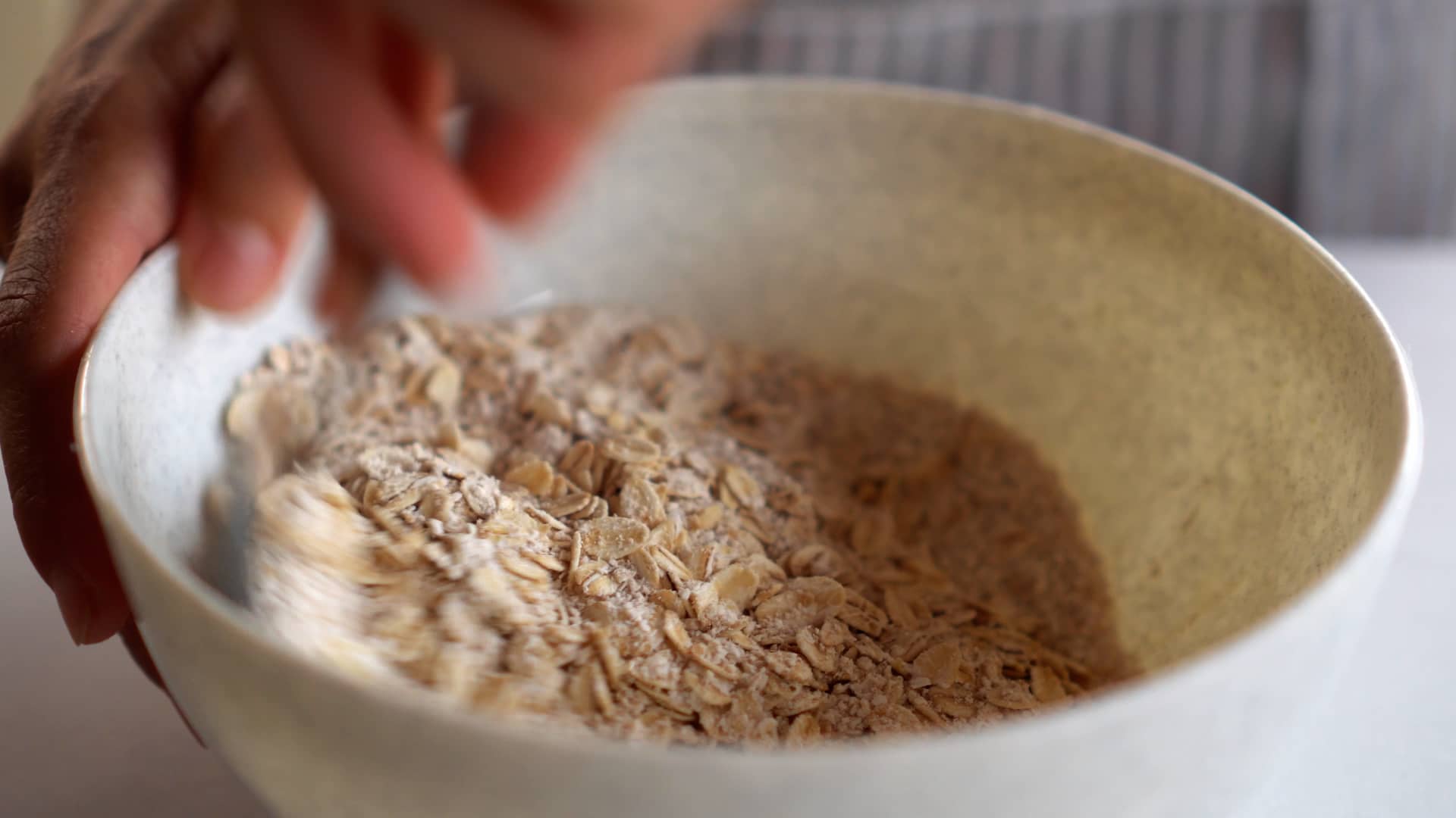 oat-flour_4k on Vimeo