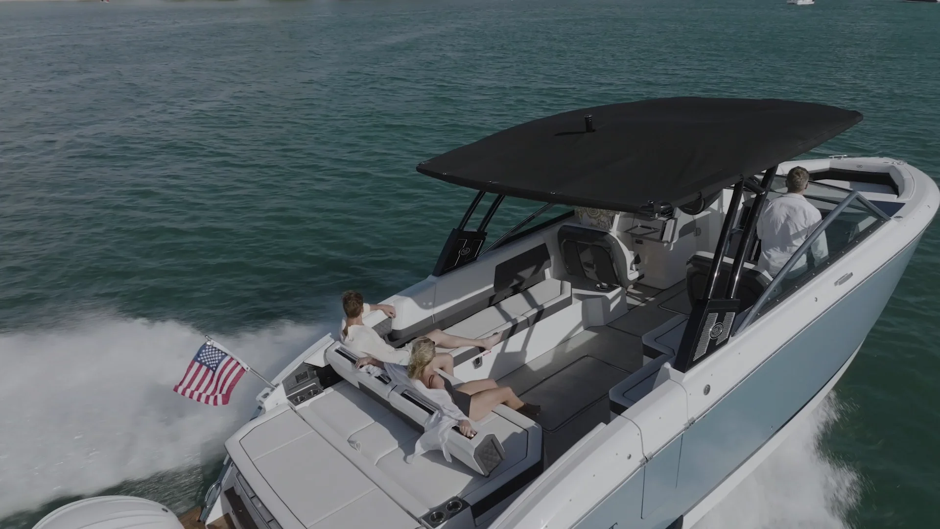 CCN Video Library - Cobalt R33 Outboard Product Tour on Vimeo