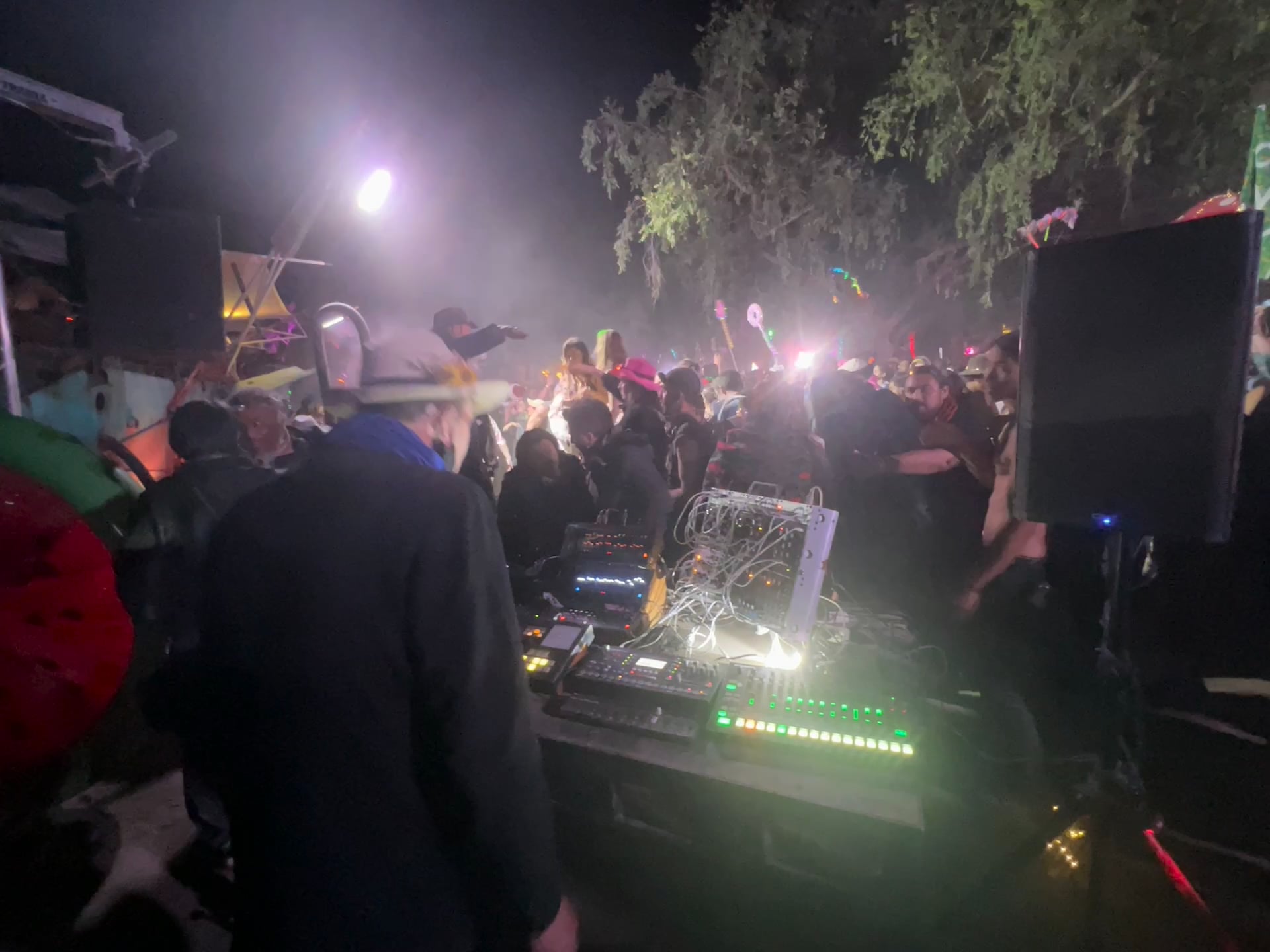 Sunshine Jones - live at LiB 2022 . one on Vimeo