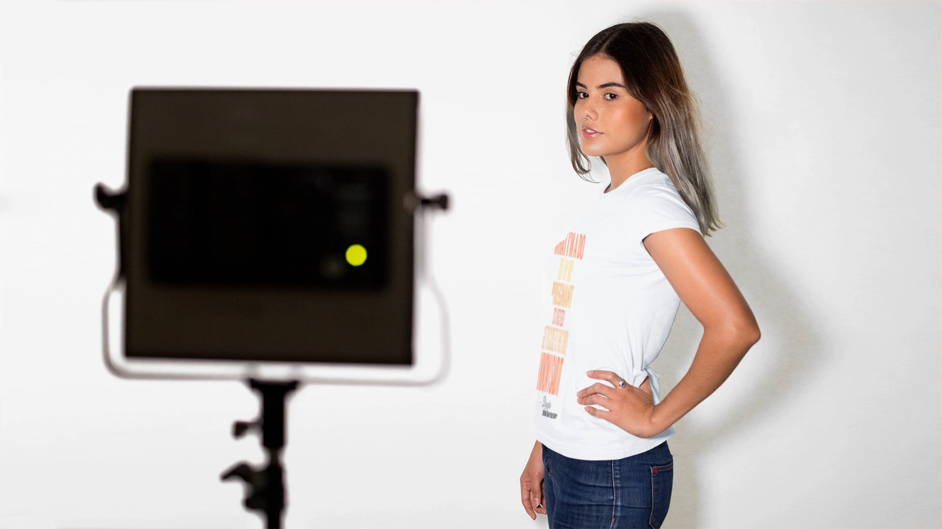 DAM 0326 pretty-model-posing-for-a-photo-shoot-wearing-a-t-shirt-stop-motion-a13216 on Vimeo