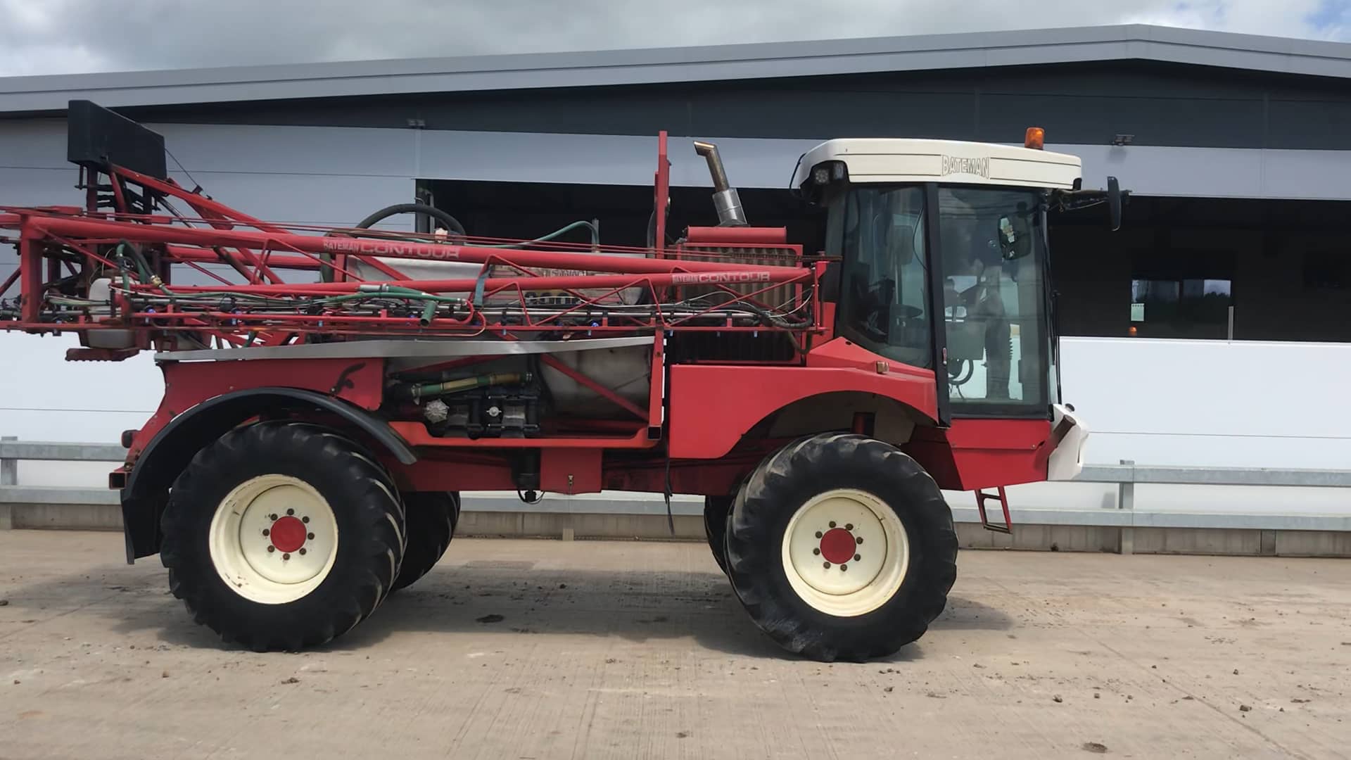 Bateman RB26 4WD Self Propelled Sprayer - Leeds June 22 on Vimeo
