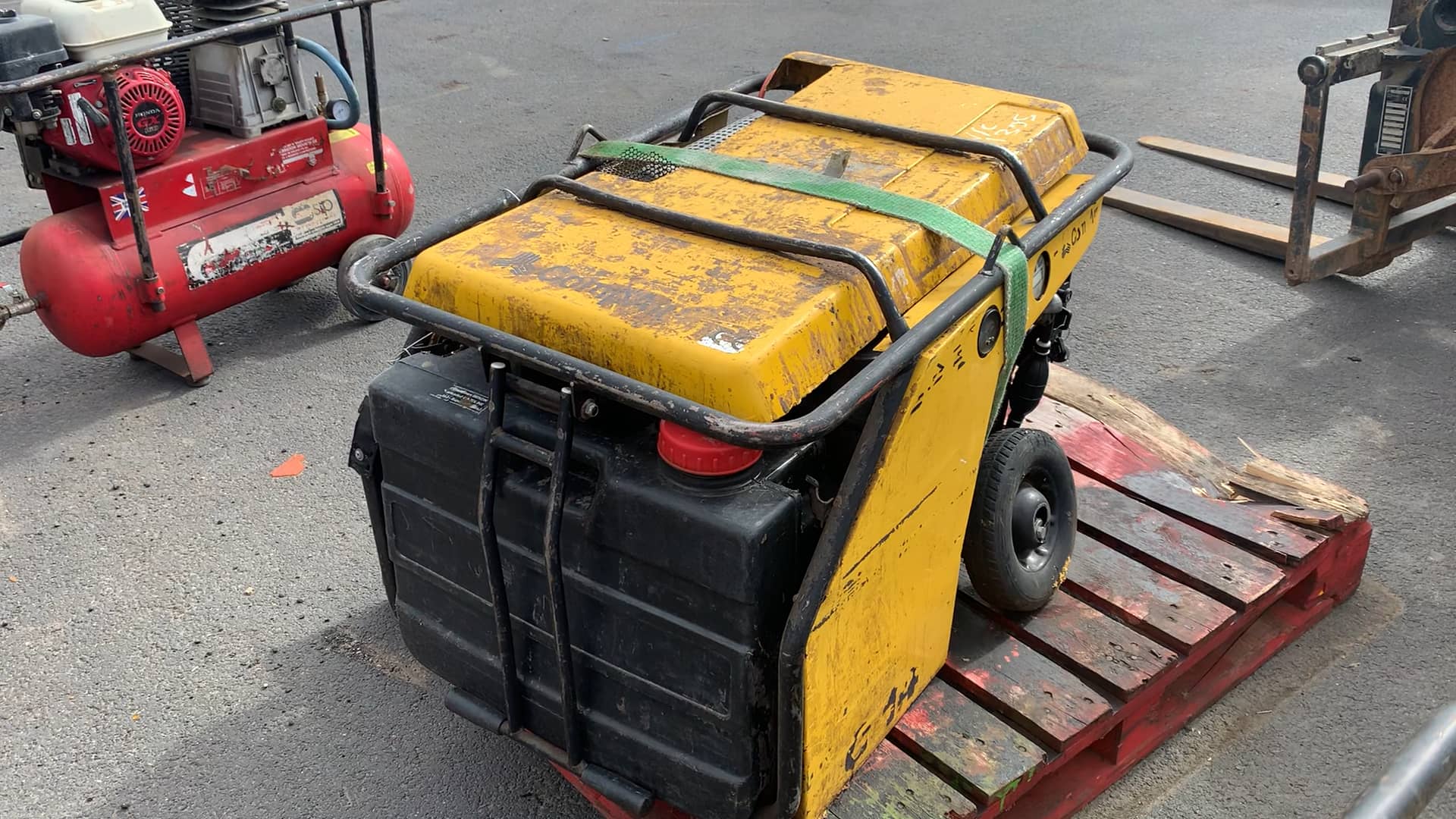 Compair C14 - Leeds June 22 on Vimeo