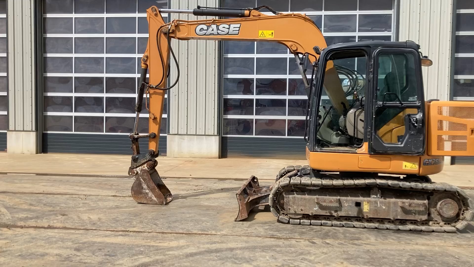 Case CX75CSR - Leeds June 22 on Vimeo