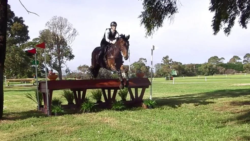 Isabel Houghton riding BLOOMFIELD RODERICK 302 CCI3 Melbourne ...
