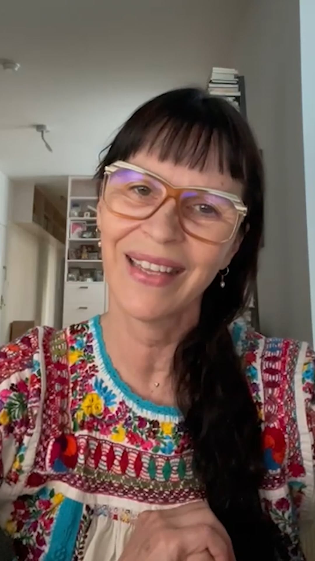 SALUDO LAURA IG on Vimeo